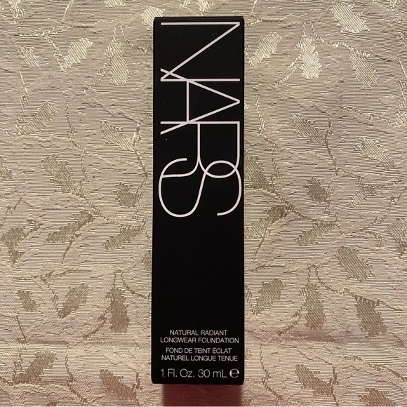 NARS | Makeup | Nars Natural Radiant Longwear Foundation Shade Dark 1 ...